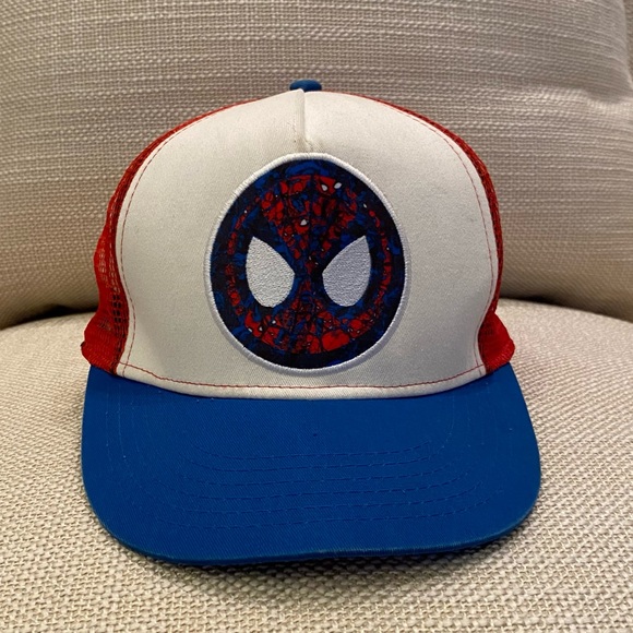 Marvel | Accessories | Marvel Vintage Amazing Spiderman White Blue Red ...